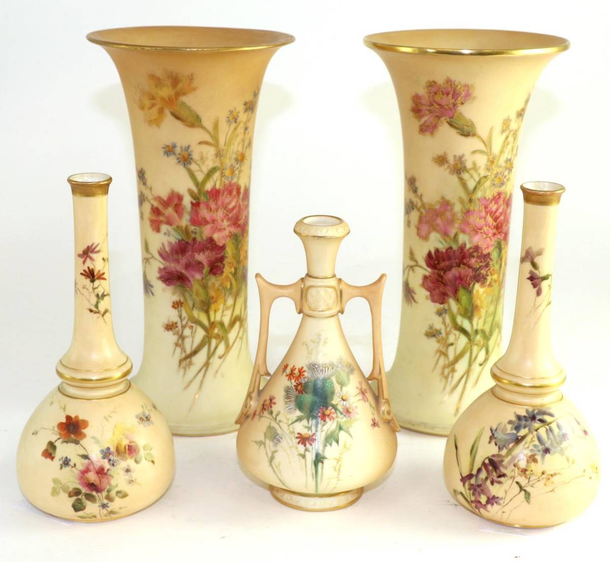 Lot 500 - A matched pair of Royal Worcester porcelain