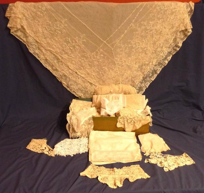 Lot 1048 - Assorted Cream Lace Collars, Trimmings,