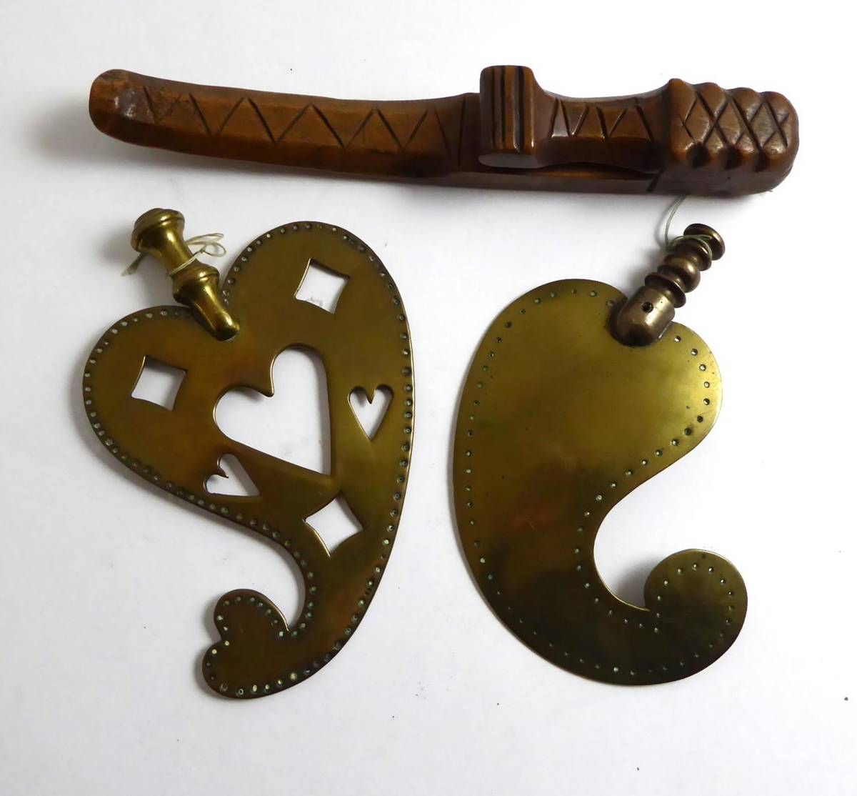 Lot 288 - 19th century treen peg knitting stick, with