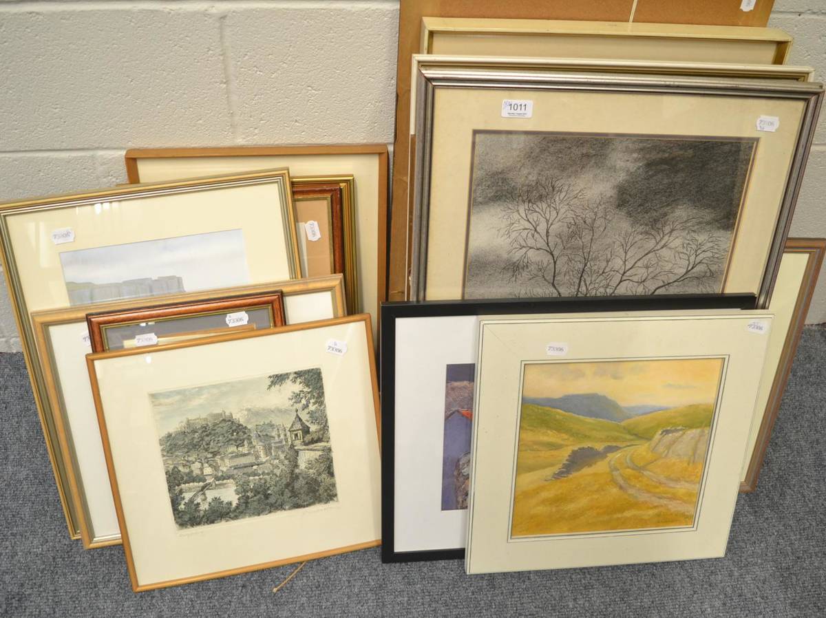 Lot 1011 - Assorted modern pictures and prints