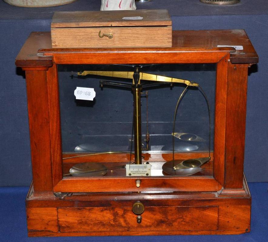 Lot 260 - Pair of pan scales