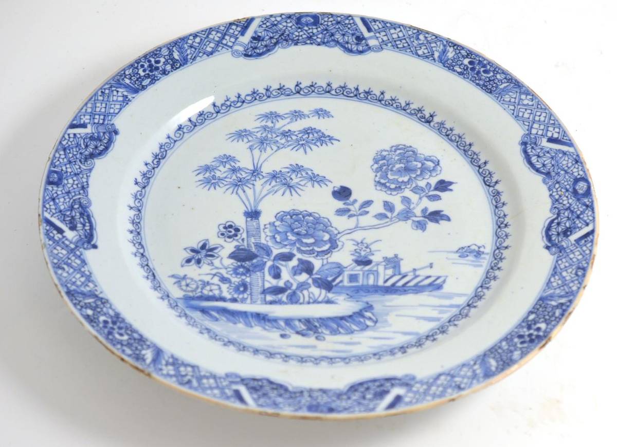 Lot 284 - 18th century Chinese charger