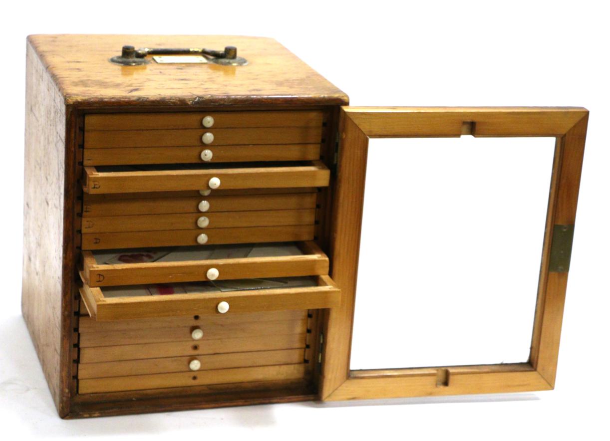 Lot 2122 - Microscope Slide Cabinet with 17 drawers