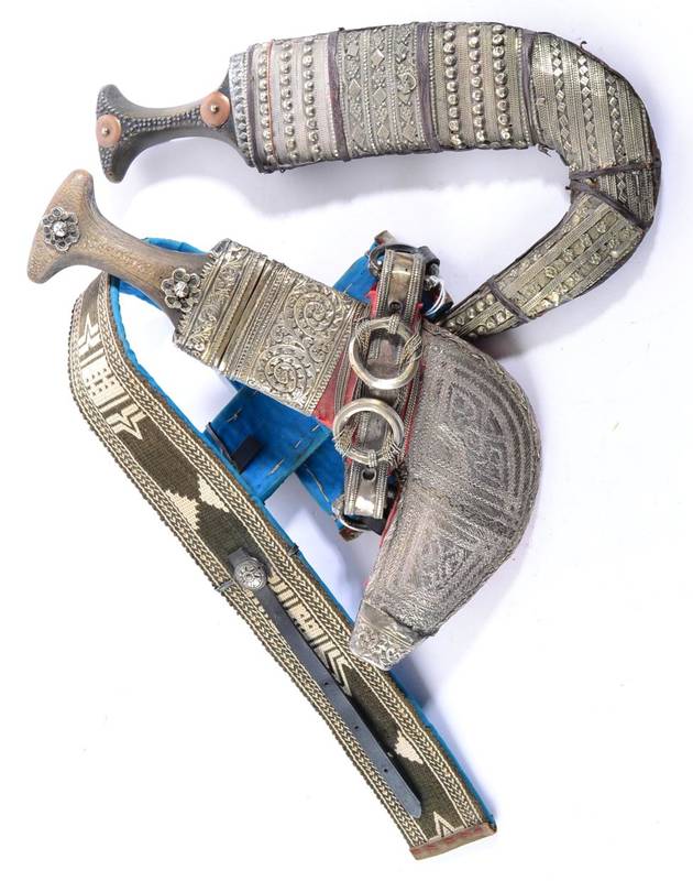 Lot 351 - An Omani Khanjar, the curved steel blade
