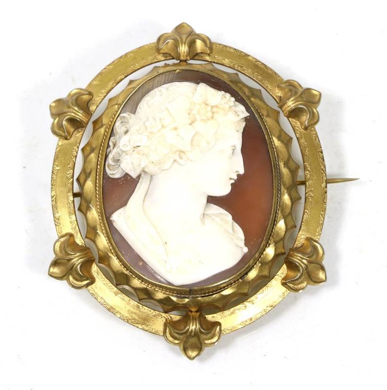 Lot 241 - A Victorian cameo brooch, depicting the bust