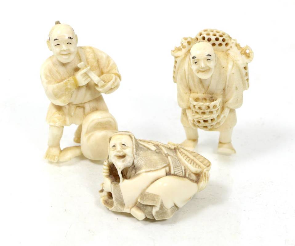 Lot 258 - Three early 20th century Japanese ivory