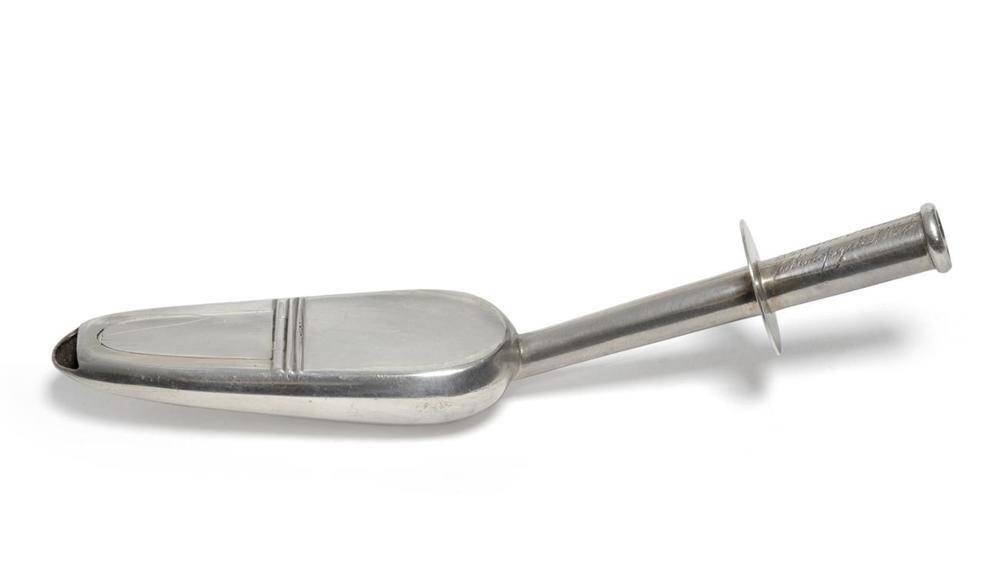 Lot 572 - A George IV Silver Patent Medicine Spoon,