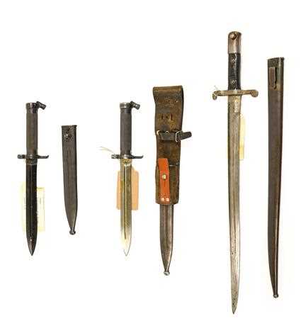 Lot 144 - A Portuguese M1886 Kropatscheck Rifle