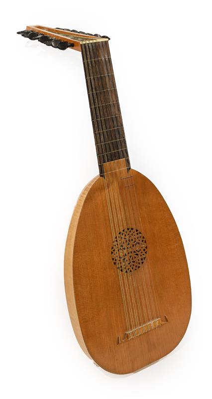 Lot 3061 - Lute 15 strings bowl back, with makers