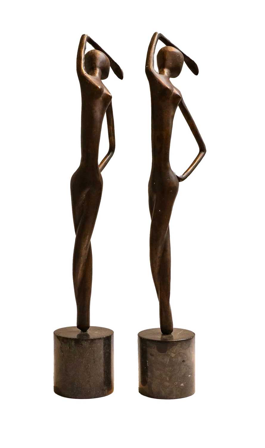 Lot 371 - A pair of contemporary cast bronze