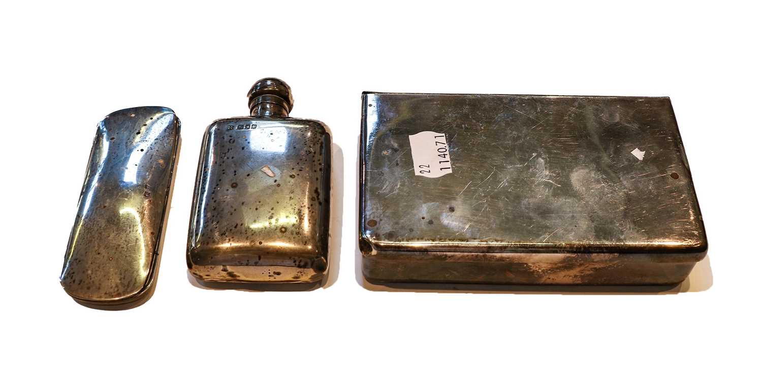 Lot 236 - A George V small silver hip flask London,