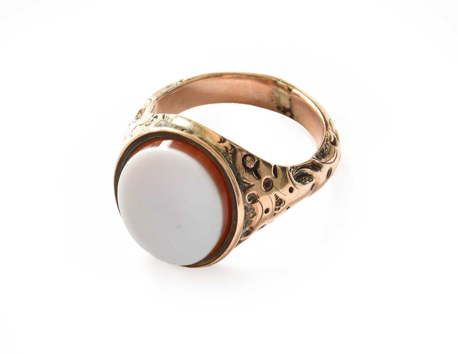 Lot 176 - A 9 carat gold signet ring, finger size Q