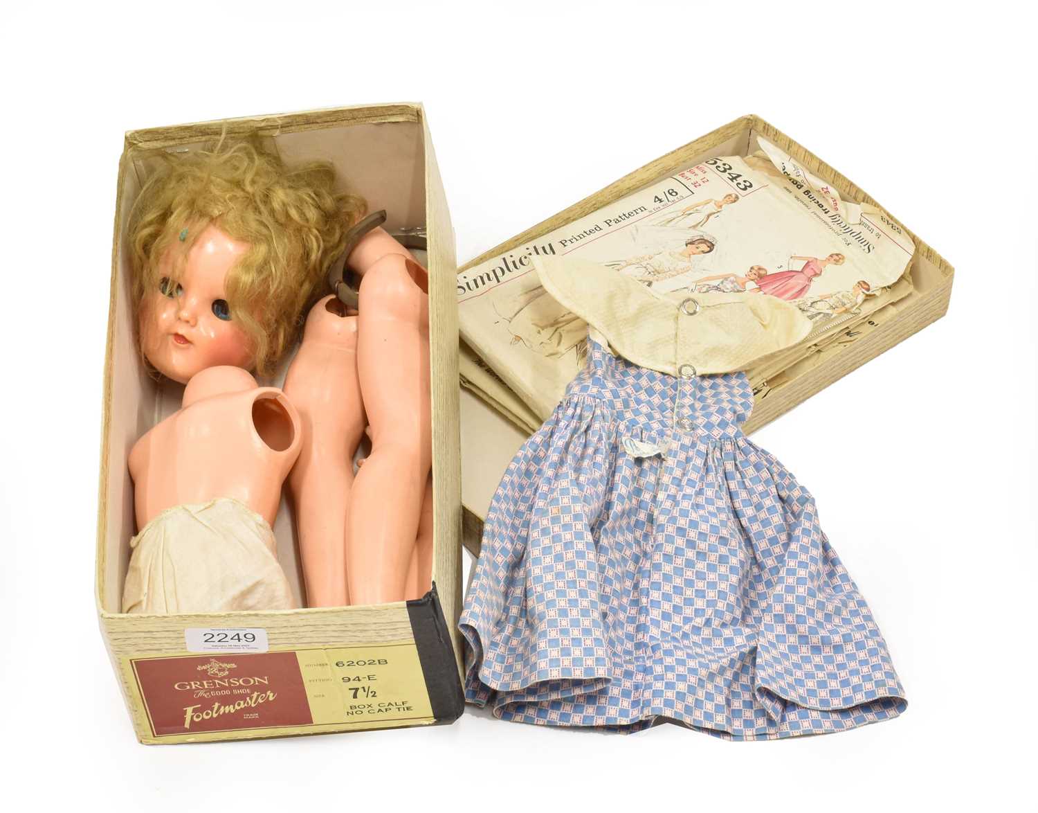 Lot 2249 - GE * Veronica Scott Patterns for Elizabeth