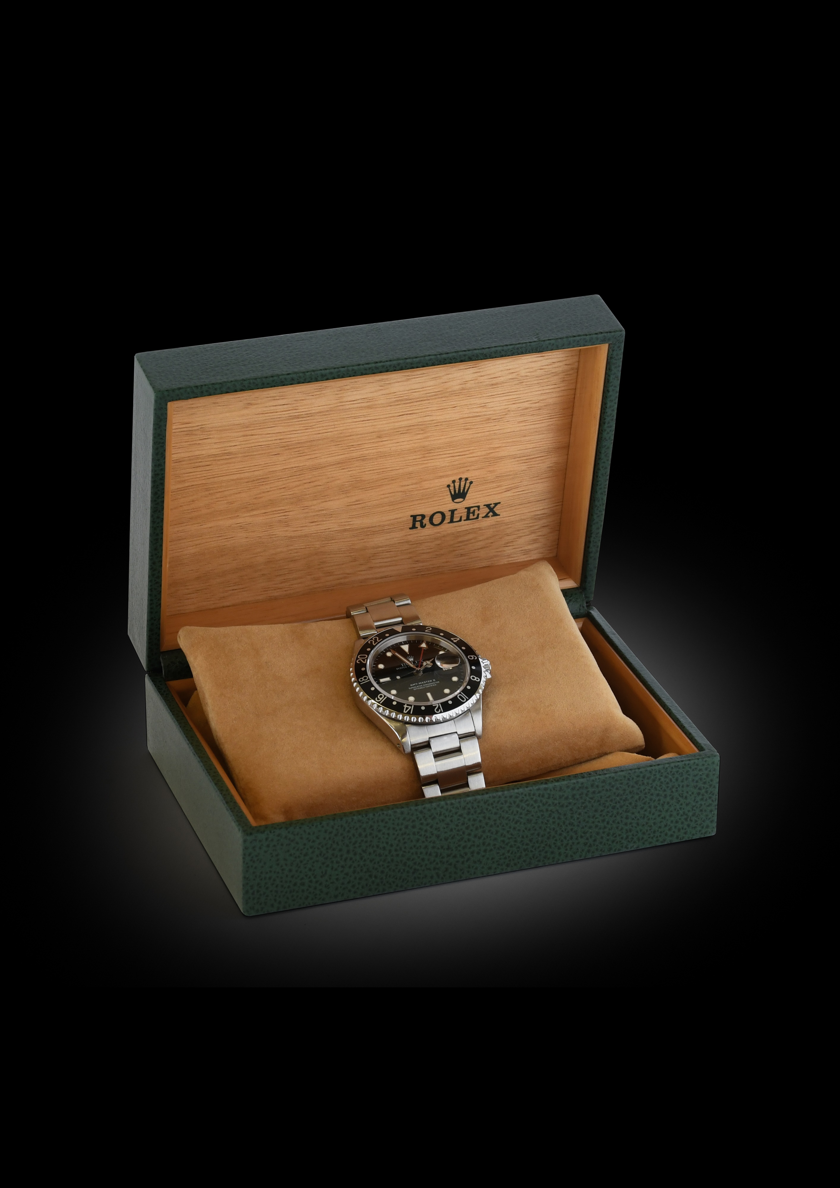 Lot 2227 - A Stainless Steel Dual Time Zone Automatic
