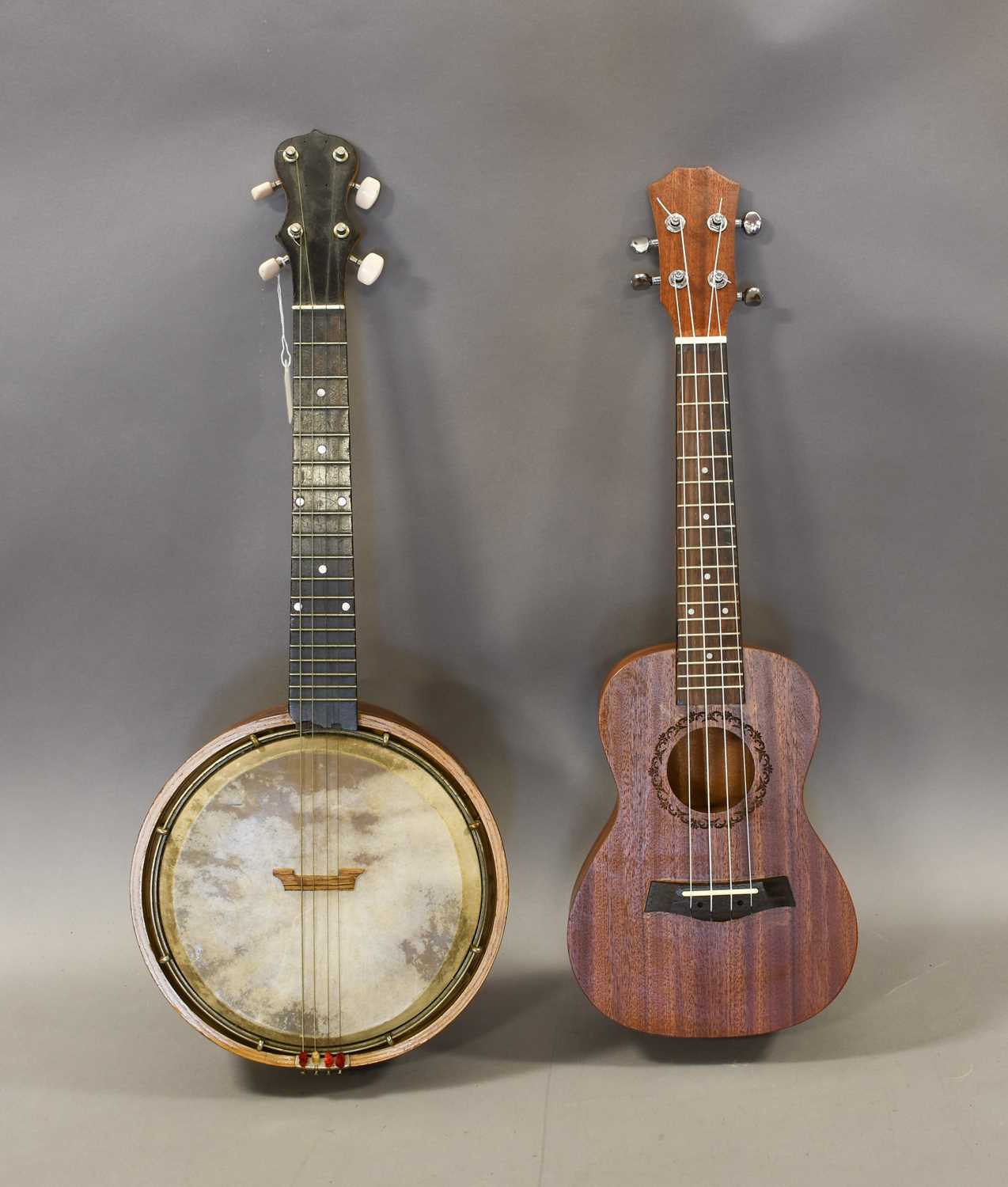 Lot 145 - Banjolele