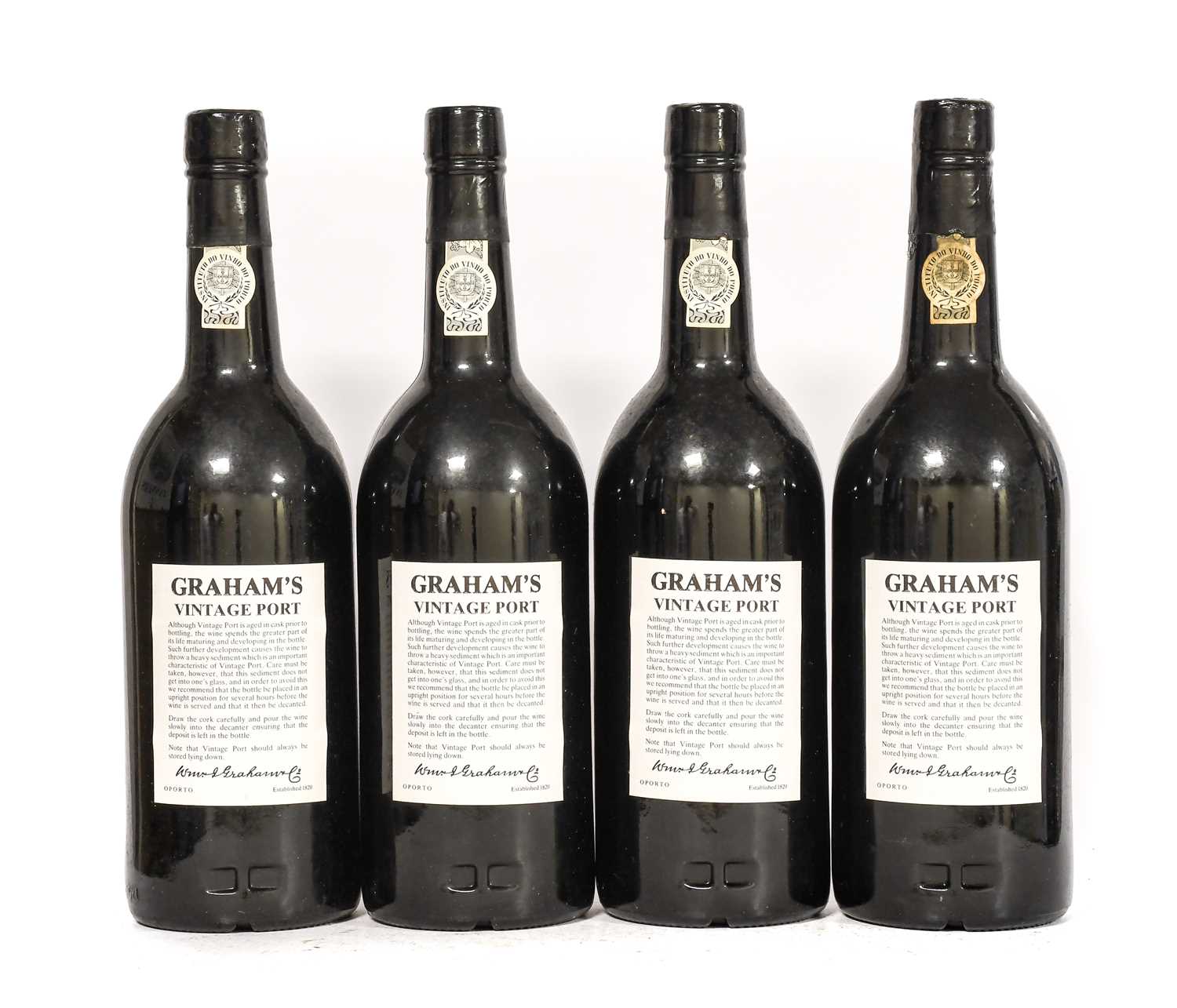 Lot 5215 - Graham's 1983 Vintage Port (twelve bottles)