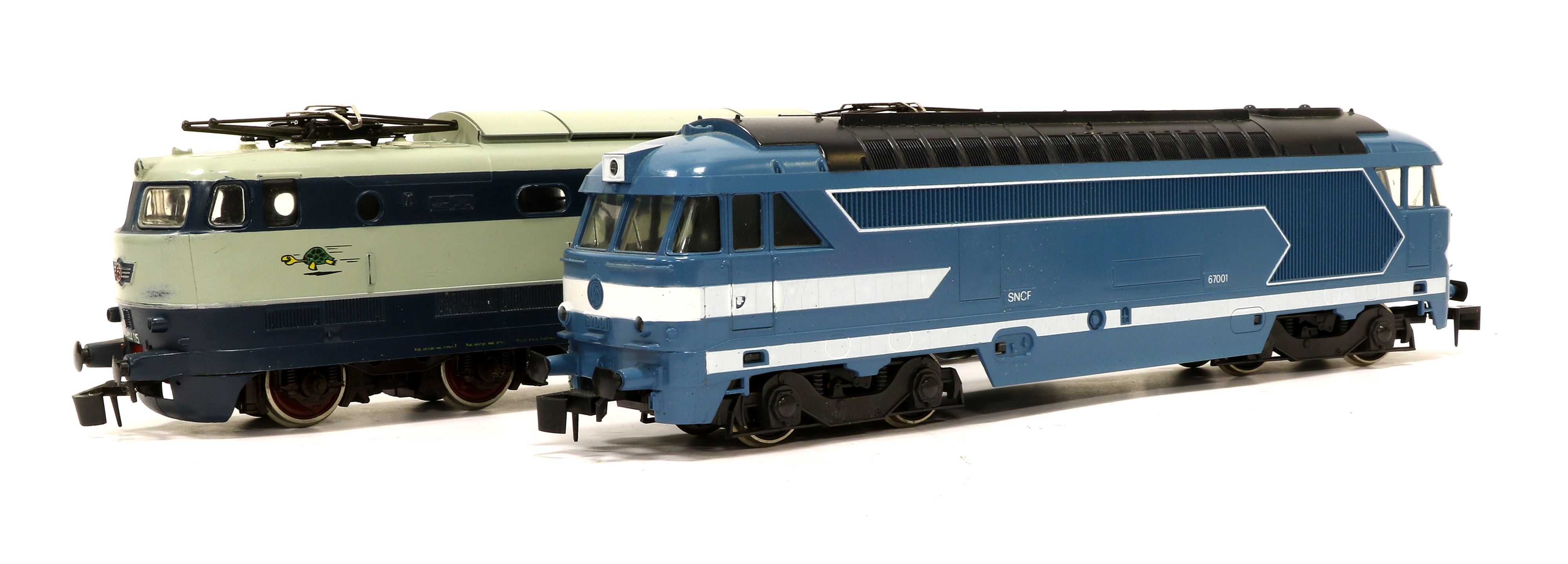 Lot 181 - Lima O Gauge Locomotives And Coaches