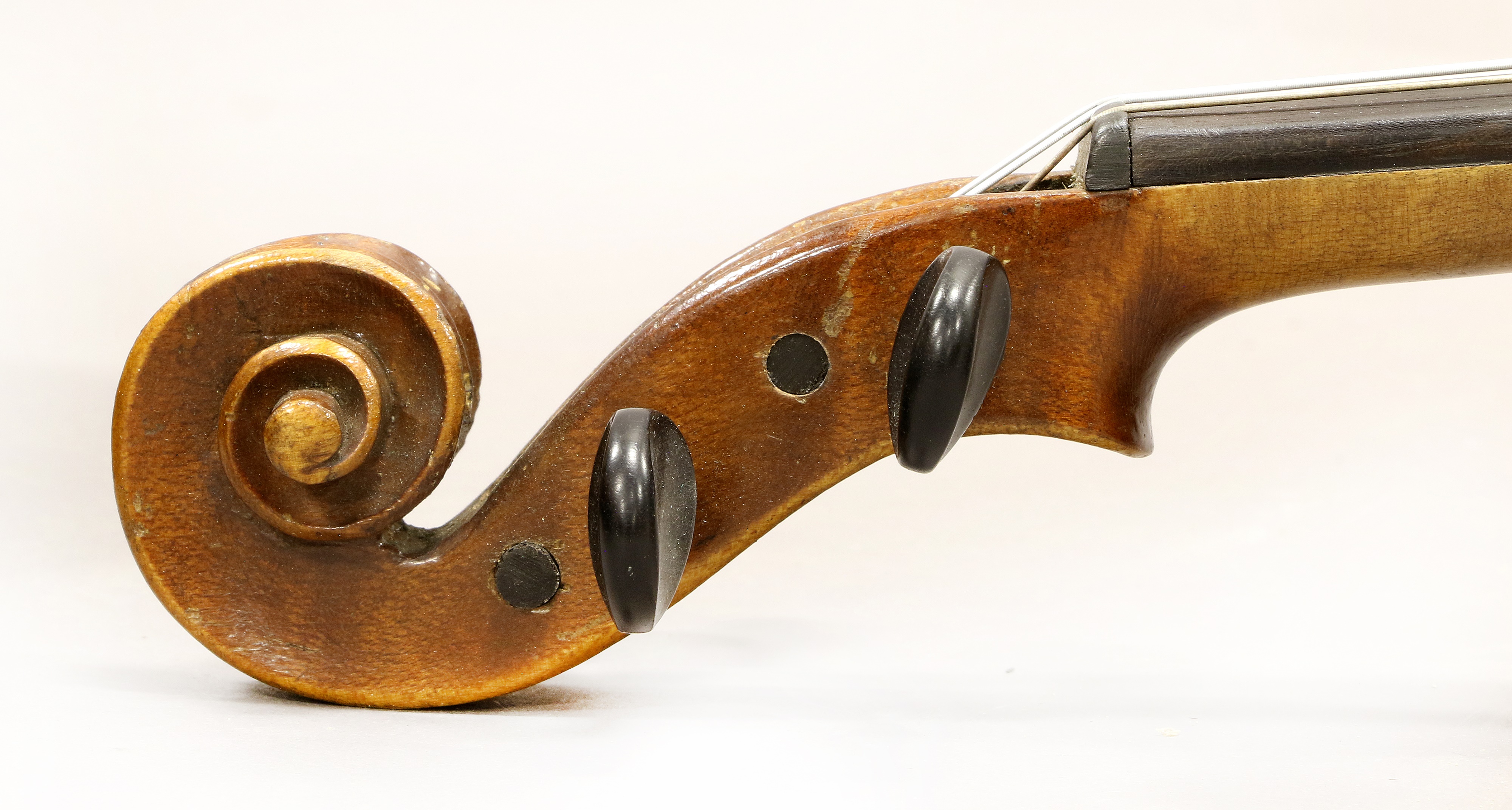 Lot 20 - Violin