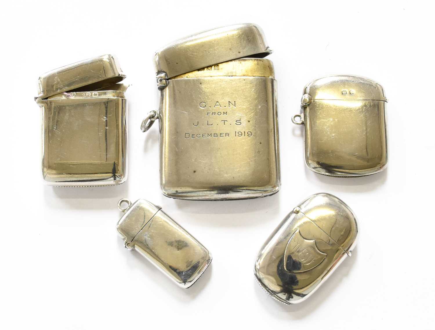 Lot 149 - A Collection of Five Various Silver