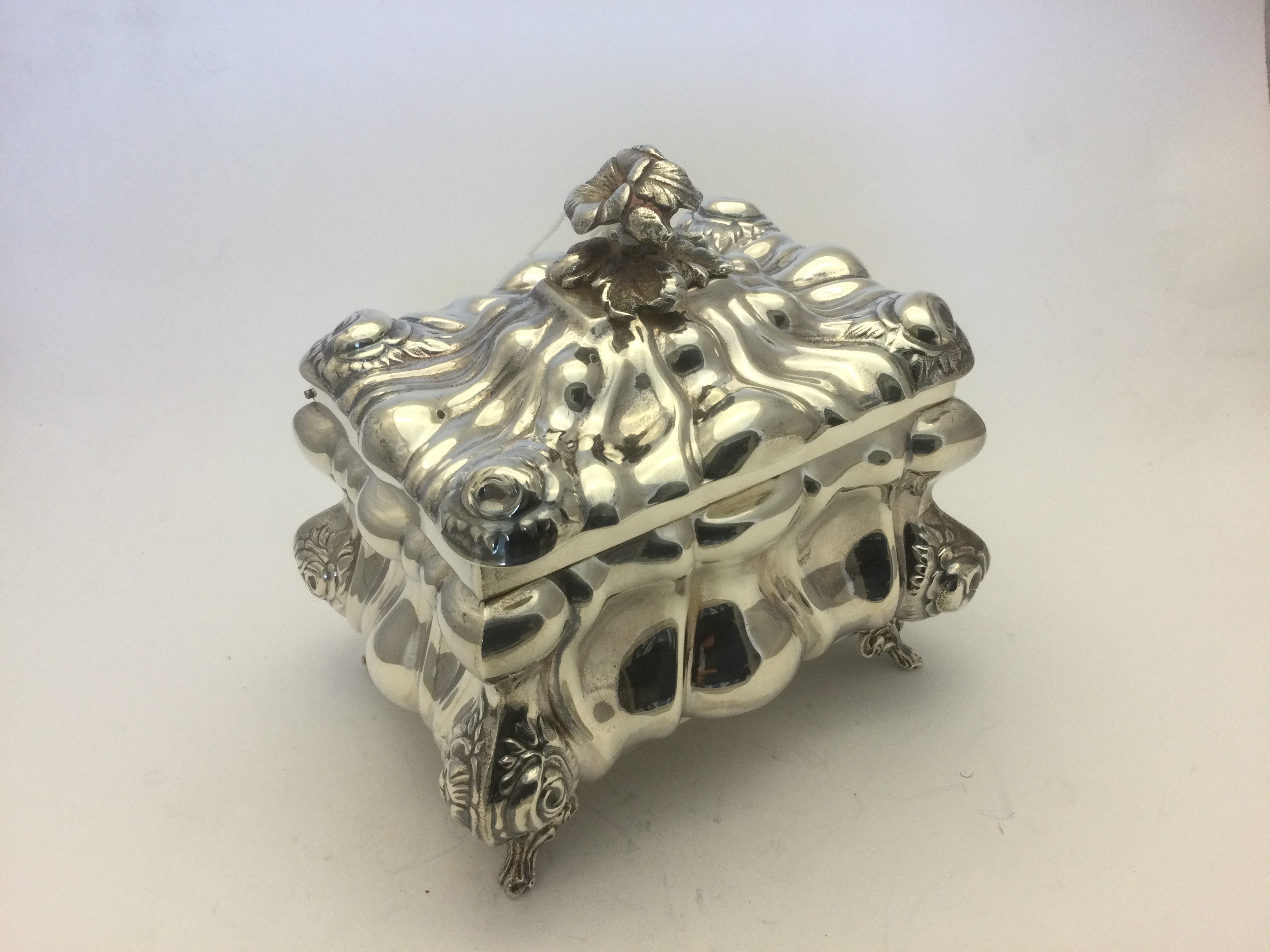 Lot 174 - An Israeli Silver Etrog-Box, by Hazorfim,