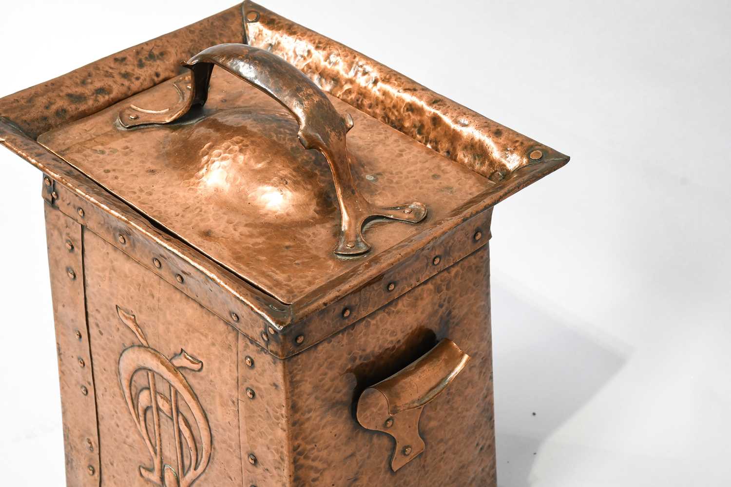 Lot 256 - An Arts & Crafts Copper Log Box, the domed
