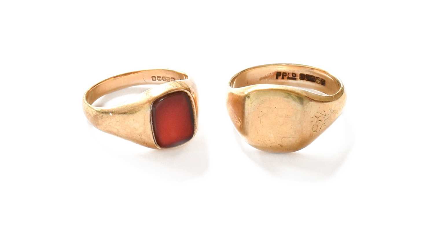Lot 143 - Two 9 Carat Gold Signet Rings, finger sizes