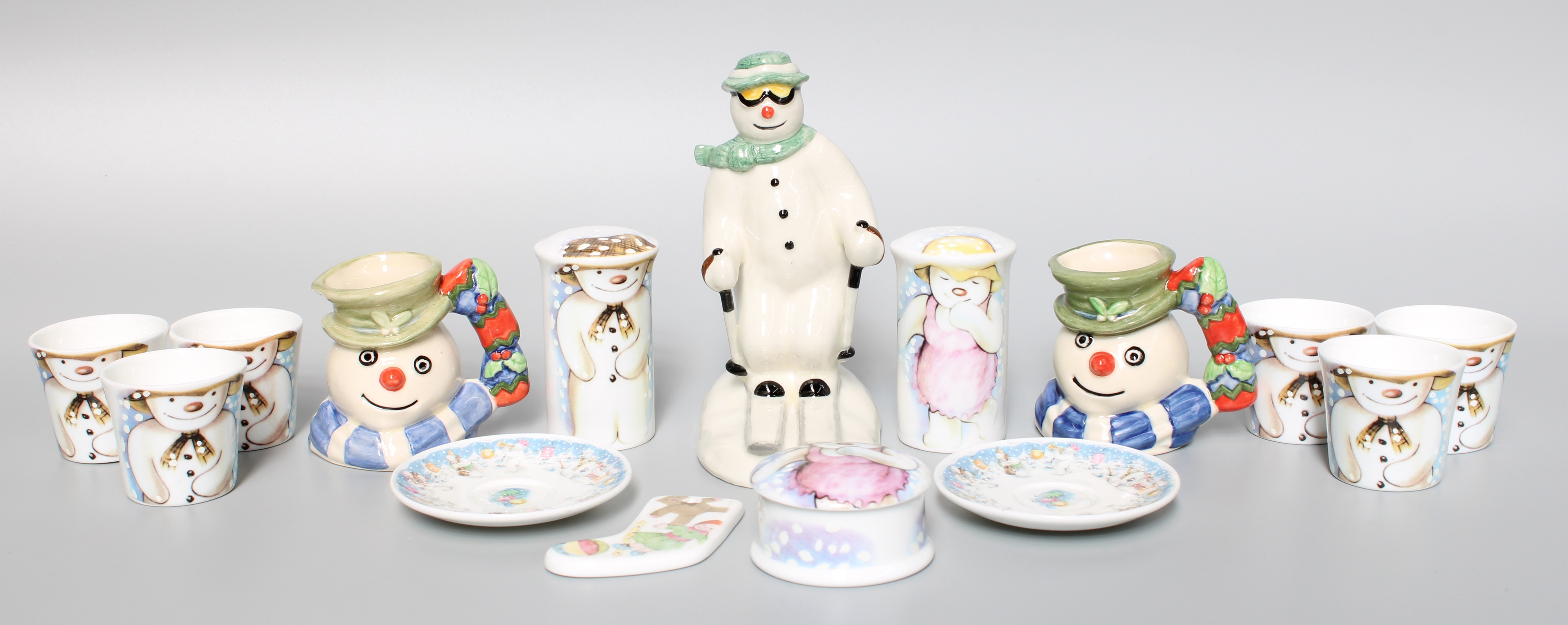 Lot 284 - Royal Doulton "The Snowman" tea cups and
