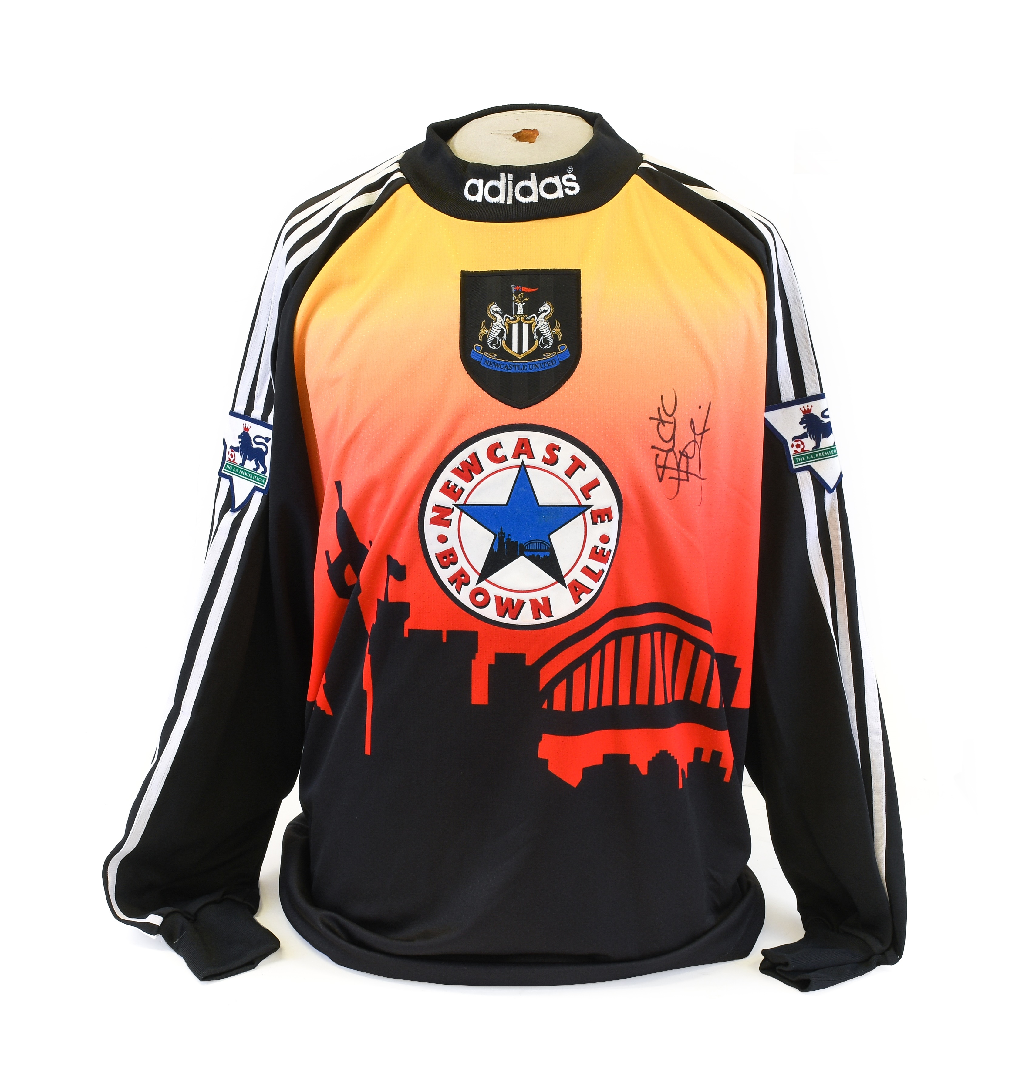 Lot 41 - Newcastle United Shaka Hislop Match Worn
