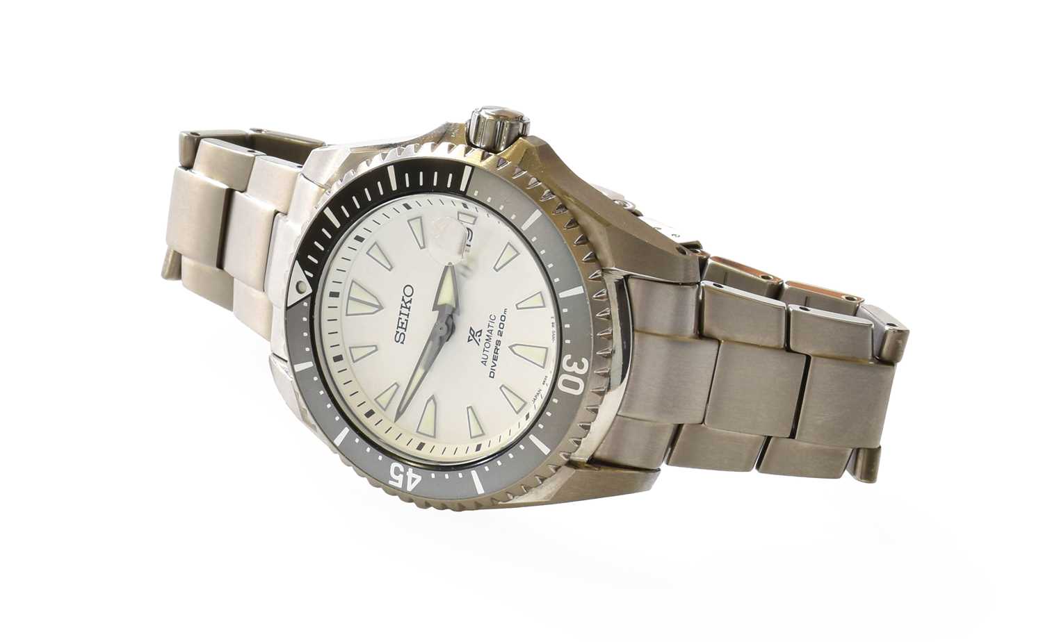 Lot 531 - A Titanium Automatic Calendar Centre Seconds