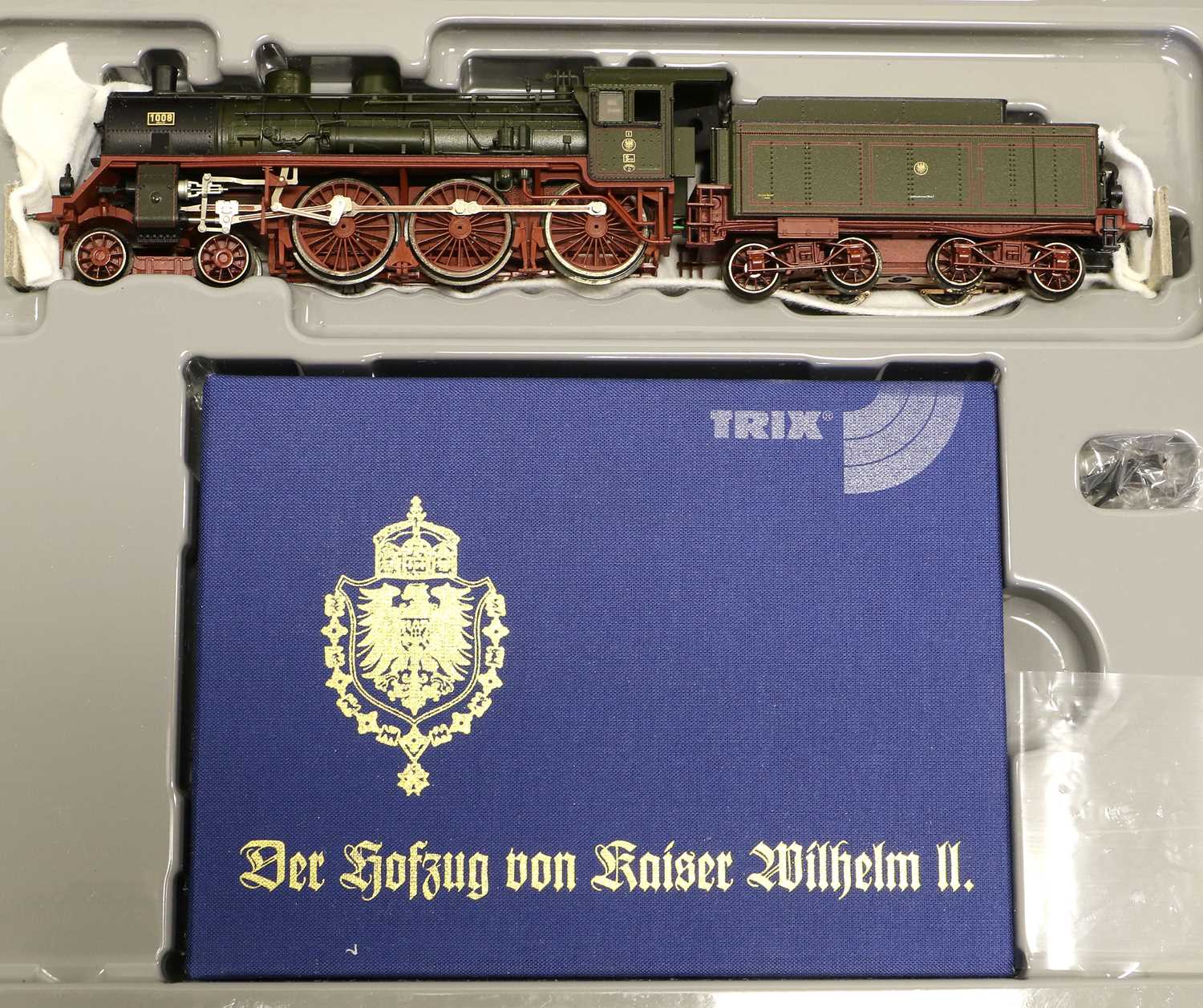 Lot 4401 - Trix HO Gauge The Imperial Court Train Of