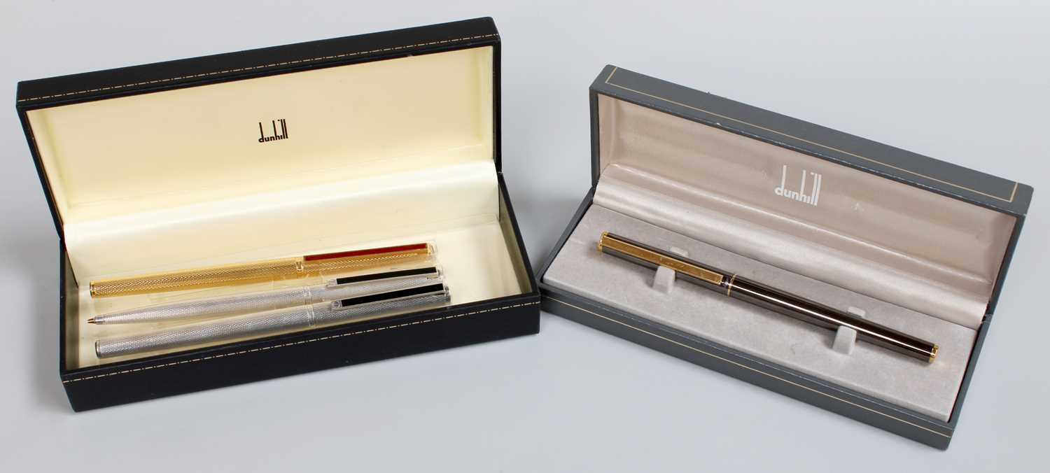 Lot 111 - Three Dunhill Fountain Pens, each with 14k