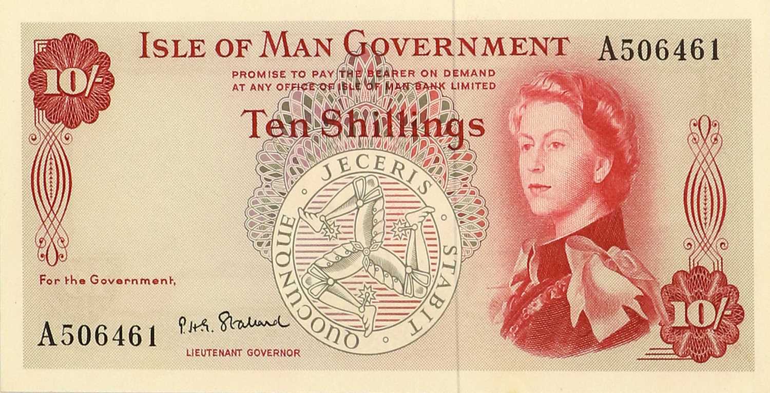 Lot 411 - 12x Isle of Man Banknotes, including; 10