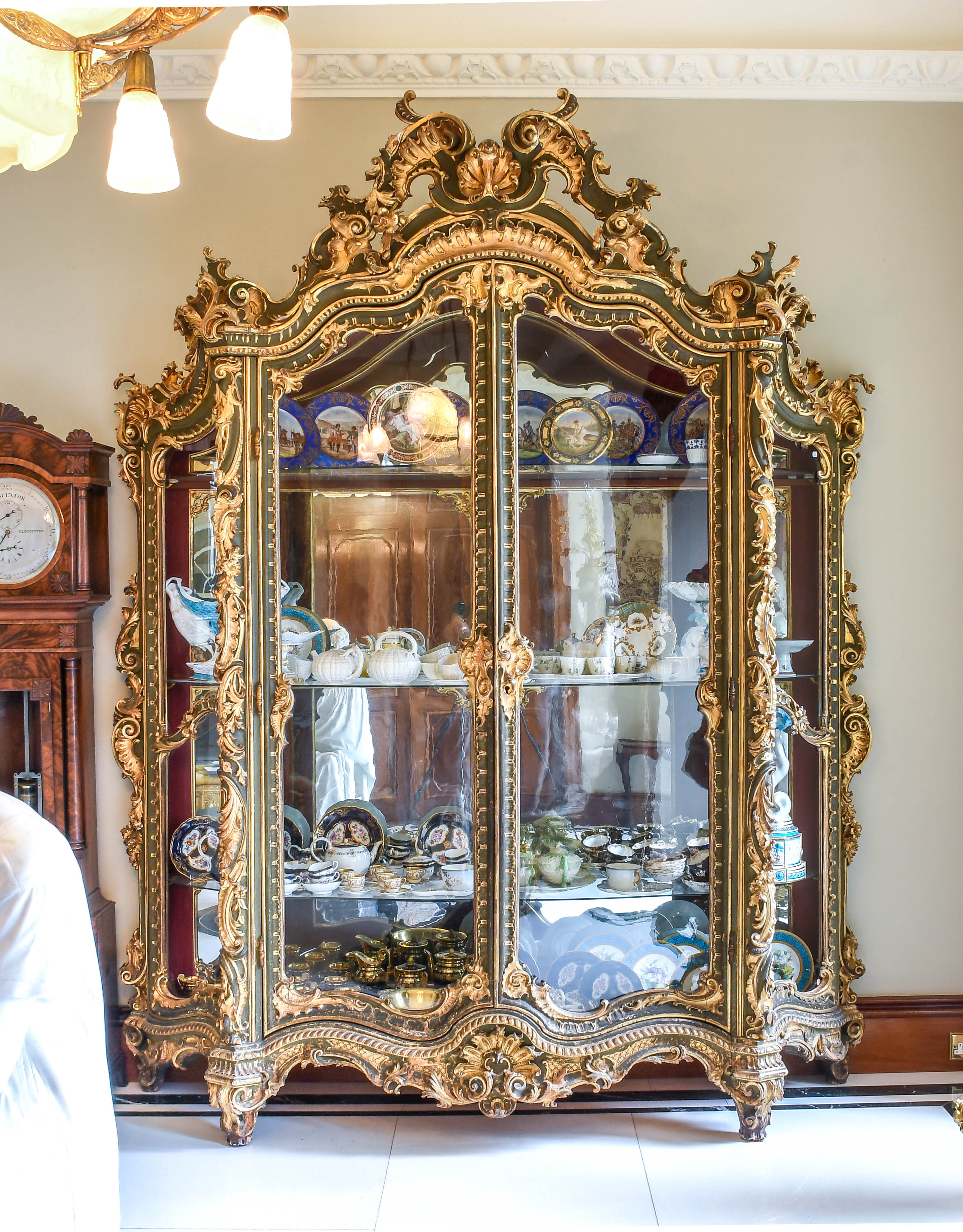 Lot 687 - A French Louis XV-Style Carved Giltwood