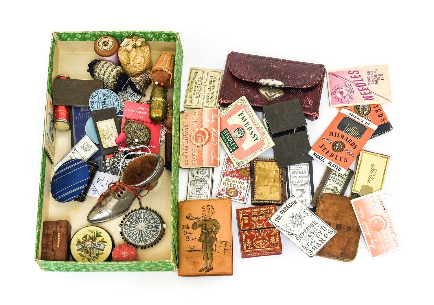 Lot 2091 - Assorted Sewing Accessories, comprising
