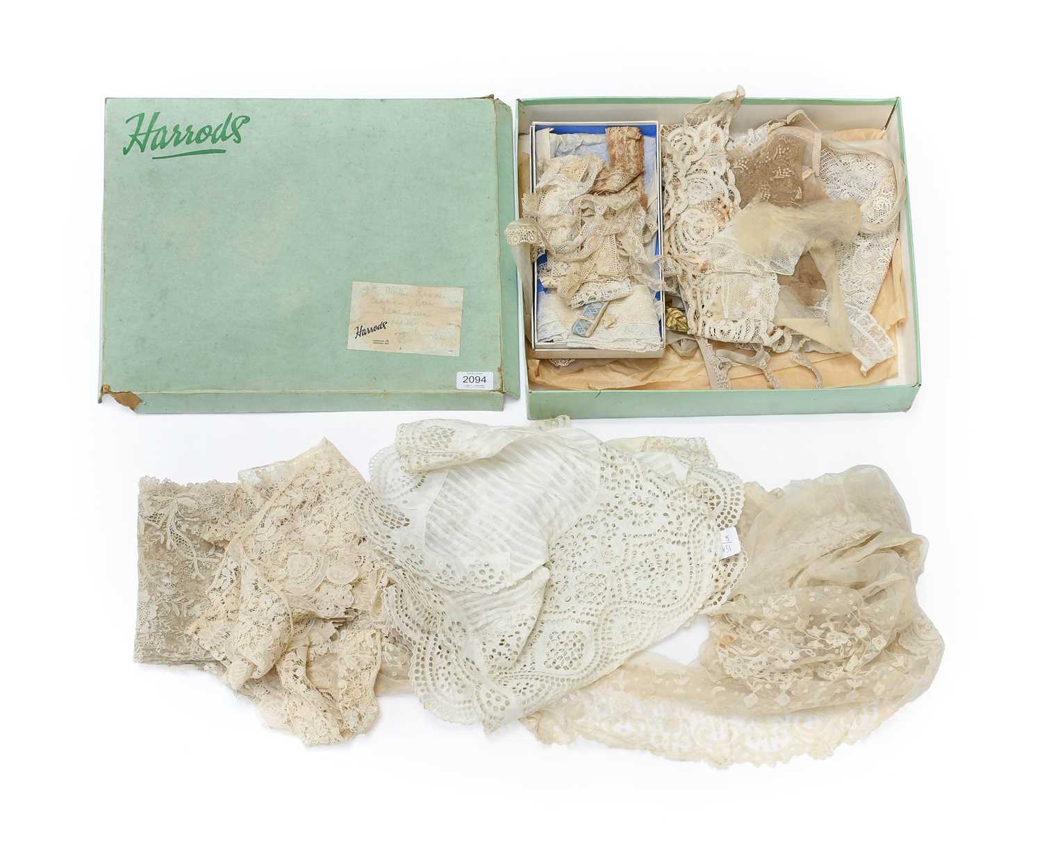 Lot 2094 - Late 19th/Early 20th Century Lace and