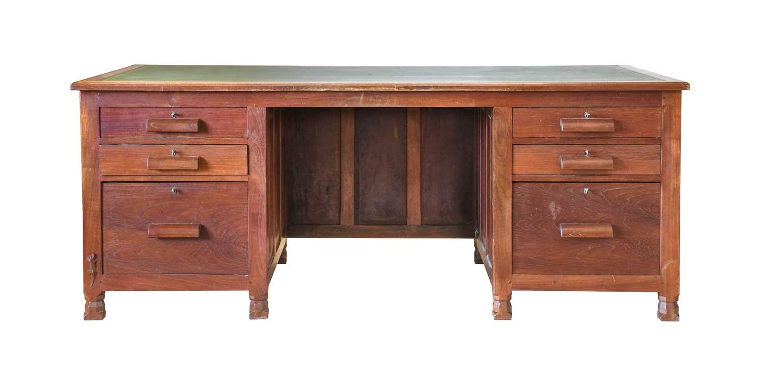 Lot 480 - Lizardman: Derek Slater (b.1945)