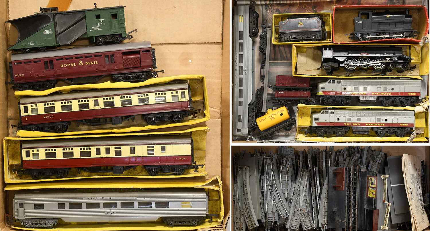 Lot 156 - Triang OO Gauge Locomotives And Rolling
