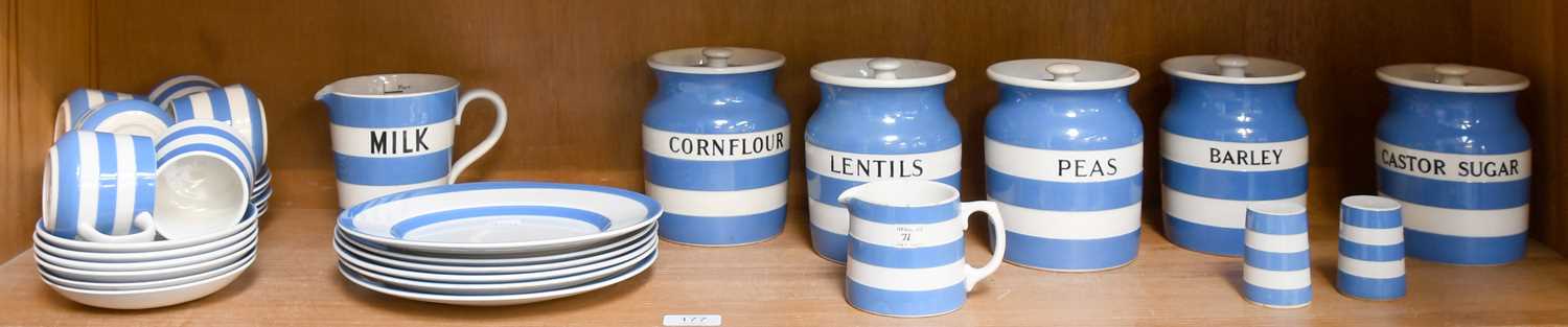 Lot 177 - T G Green Cornish Ware, five blue banded