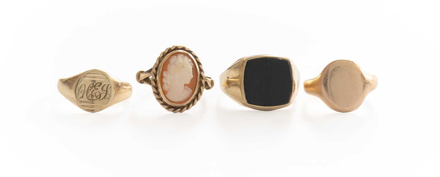 Lot 325 - Two 9 Carat Gold Signet Rings, finger sizes