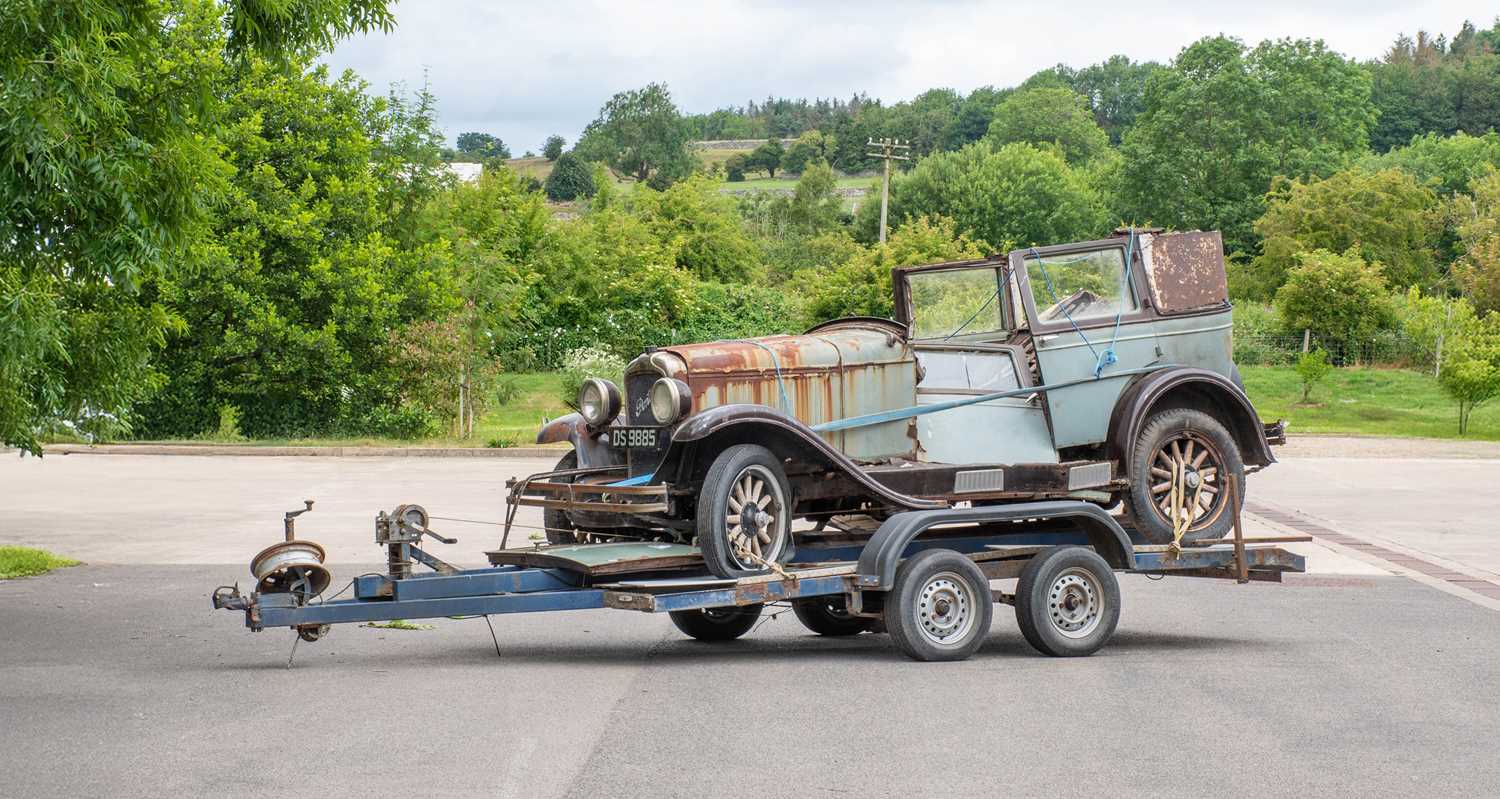 Lot 794 - 1928 Pontiac Landau Four Door Saloon