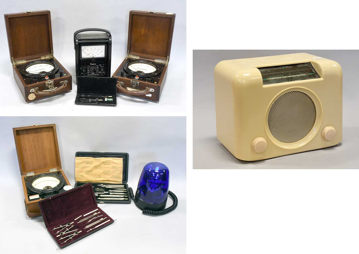 Lot 136 - Bush DAC90A Radio