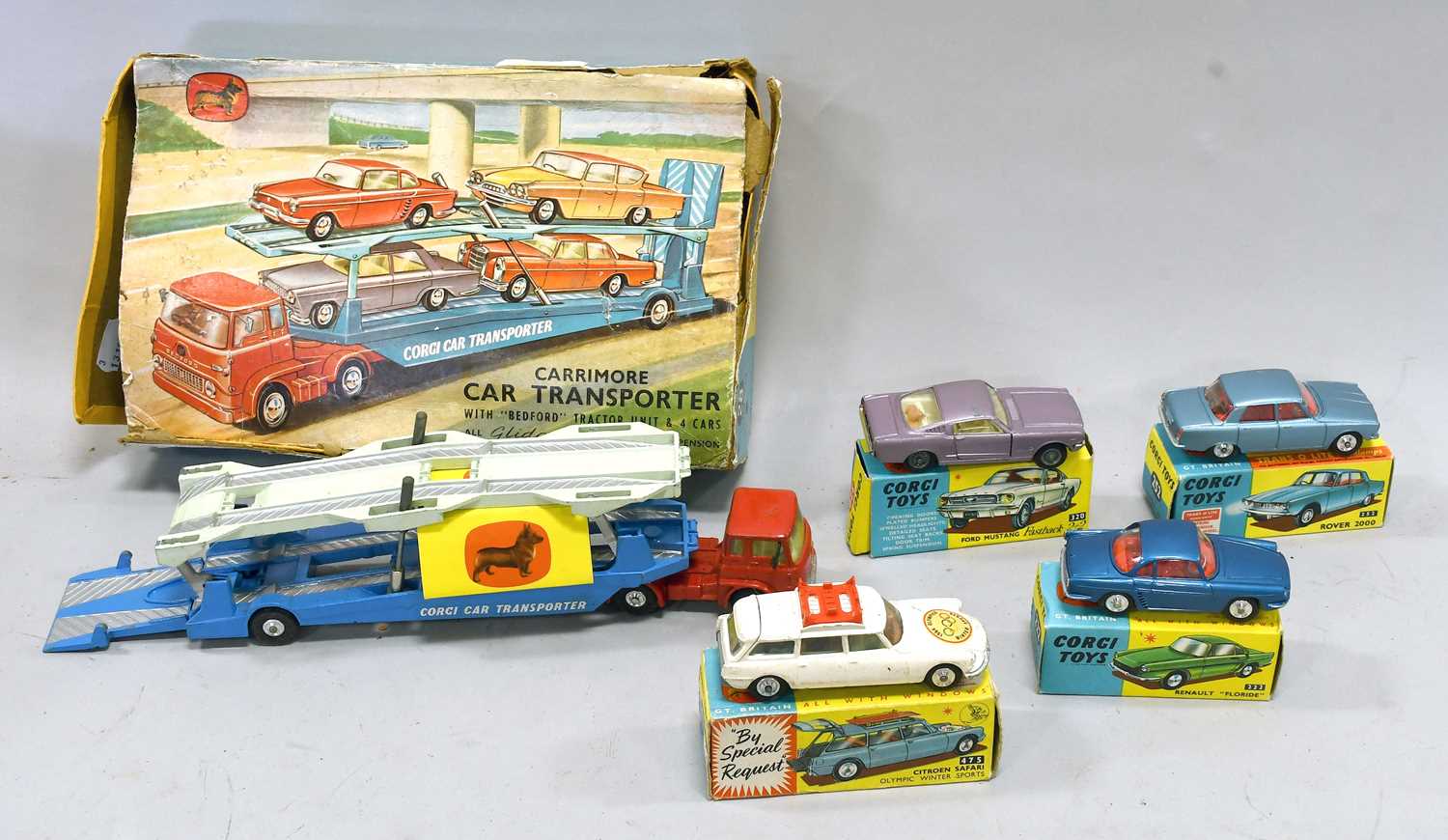 Lot 3353 - Corgi Car Gift Set 28 Carriemore Car