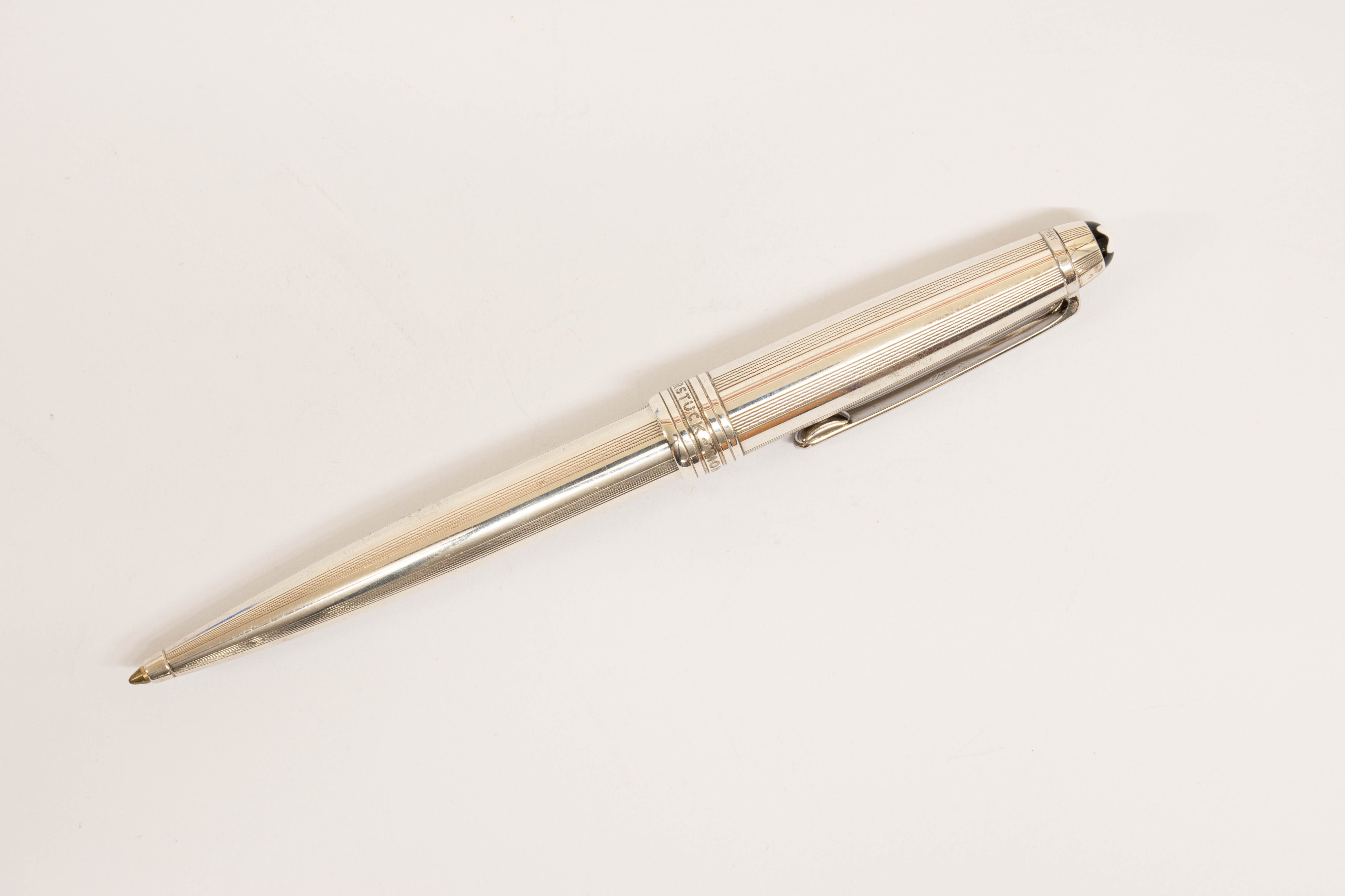 Lot 2086 - A Montblanc Silver Meisterstück Ball-Point