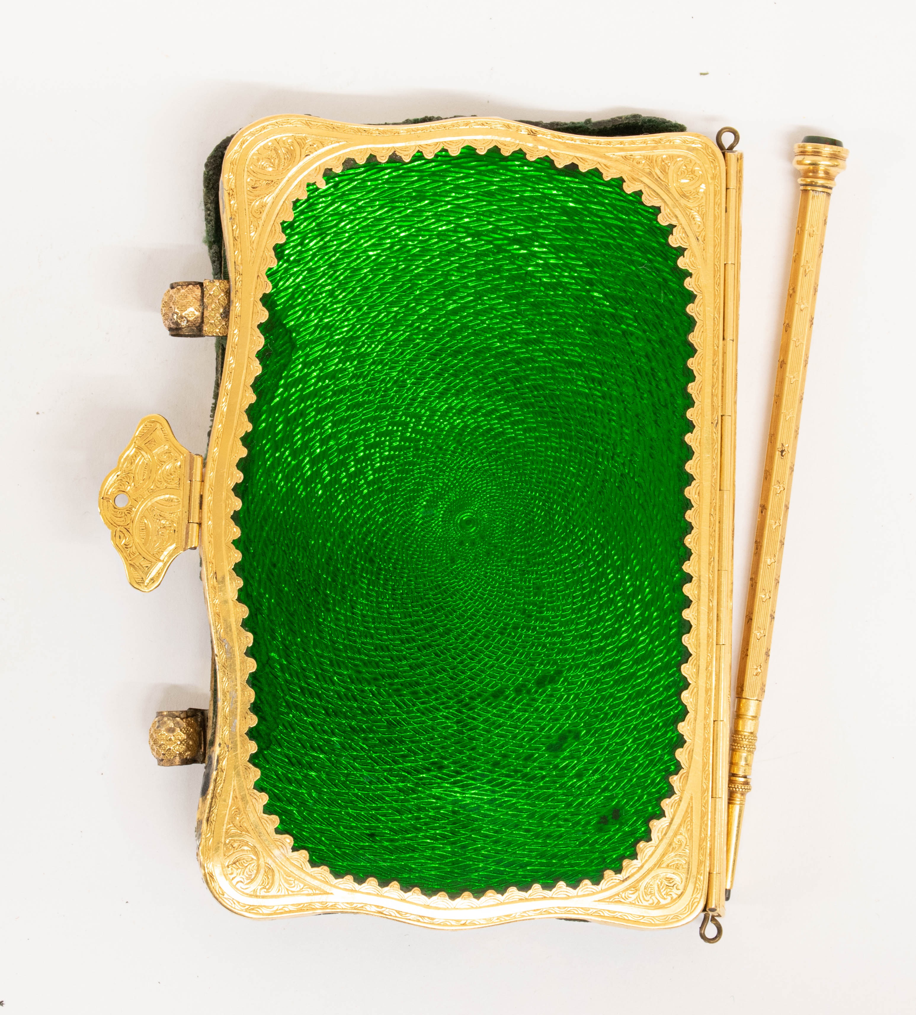 Lot 2081 - A French Gold and Gilt-Metal Mounted and