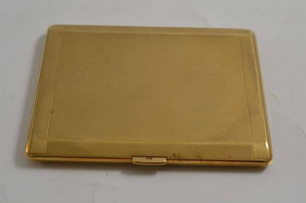 Lot 40 - 9ct gold cigarette case