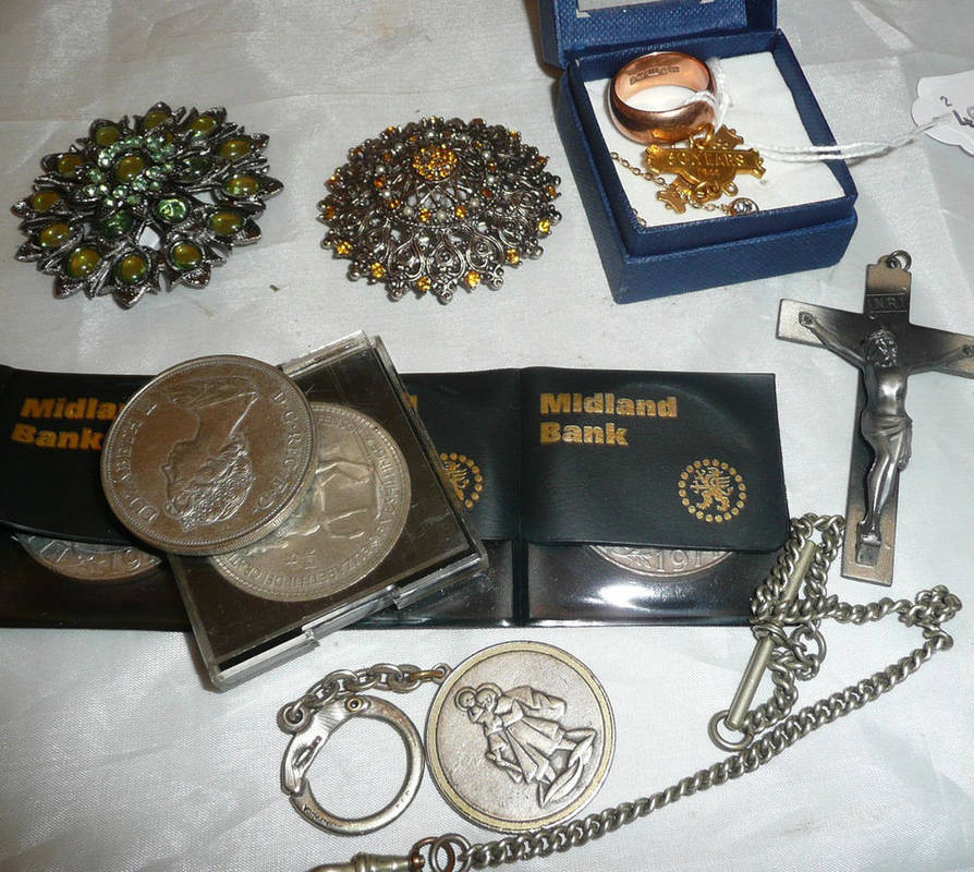 Lot 34 - A 9ct gold band ring, a 9ct gold 25 year