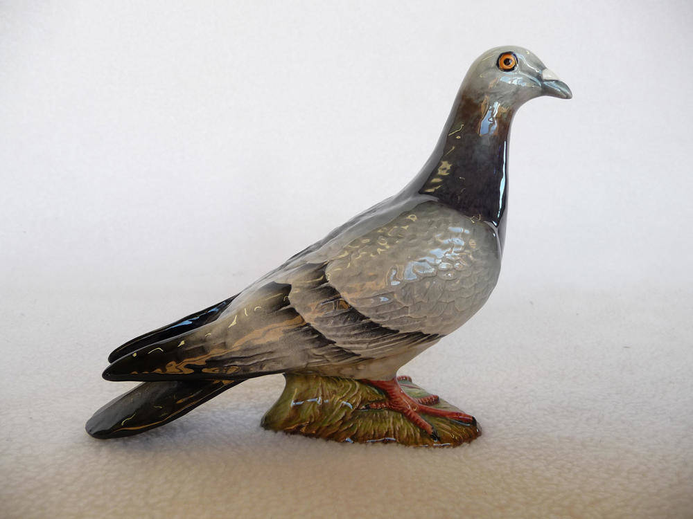 Lot 1086 - Beswick Blue Pigeon, model No. 1383B,