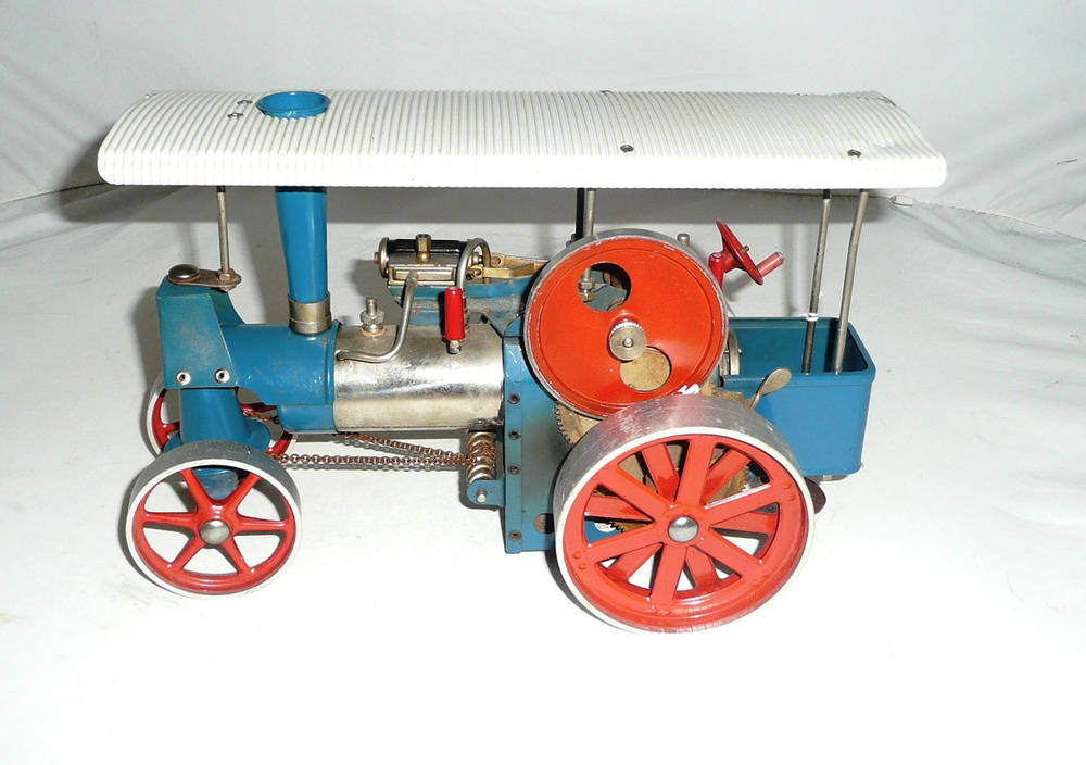 Lot 1116 - A Wilesco Live Steam Traction Engine 'Old