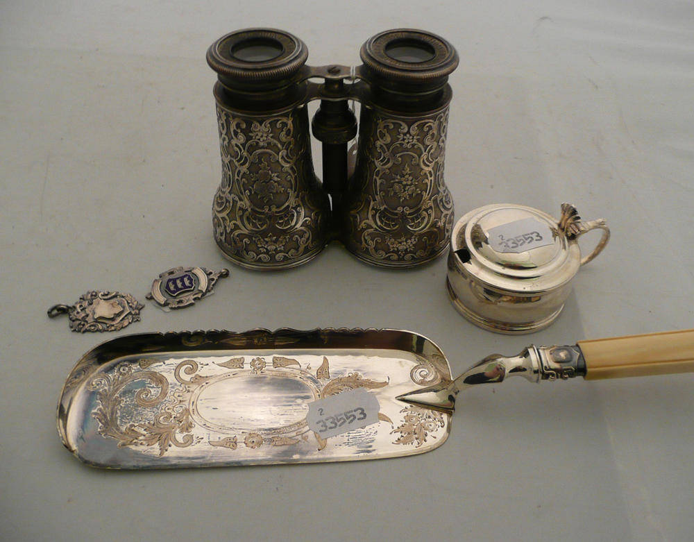 Lot 336 - Chased opera glasses, a silver mustard pot