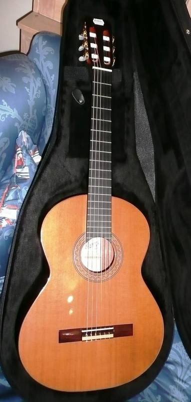 Lot 1051 - A Jose Ramirez R1 Classical Guitar, with